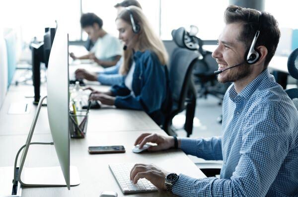 4 Ways to Improve Contact Center Agent Engagement | USAN